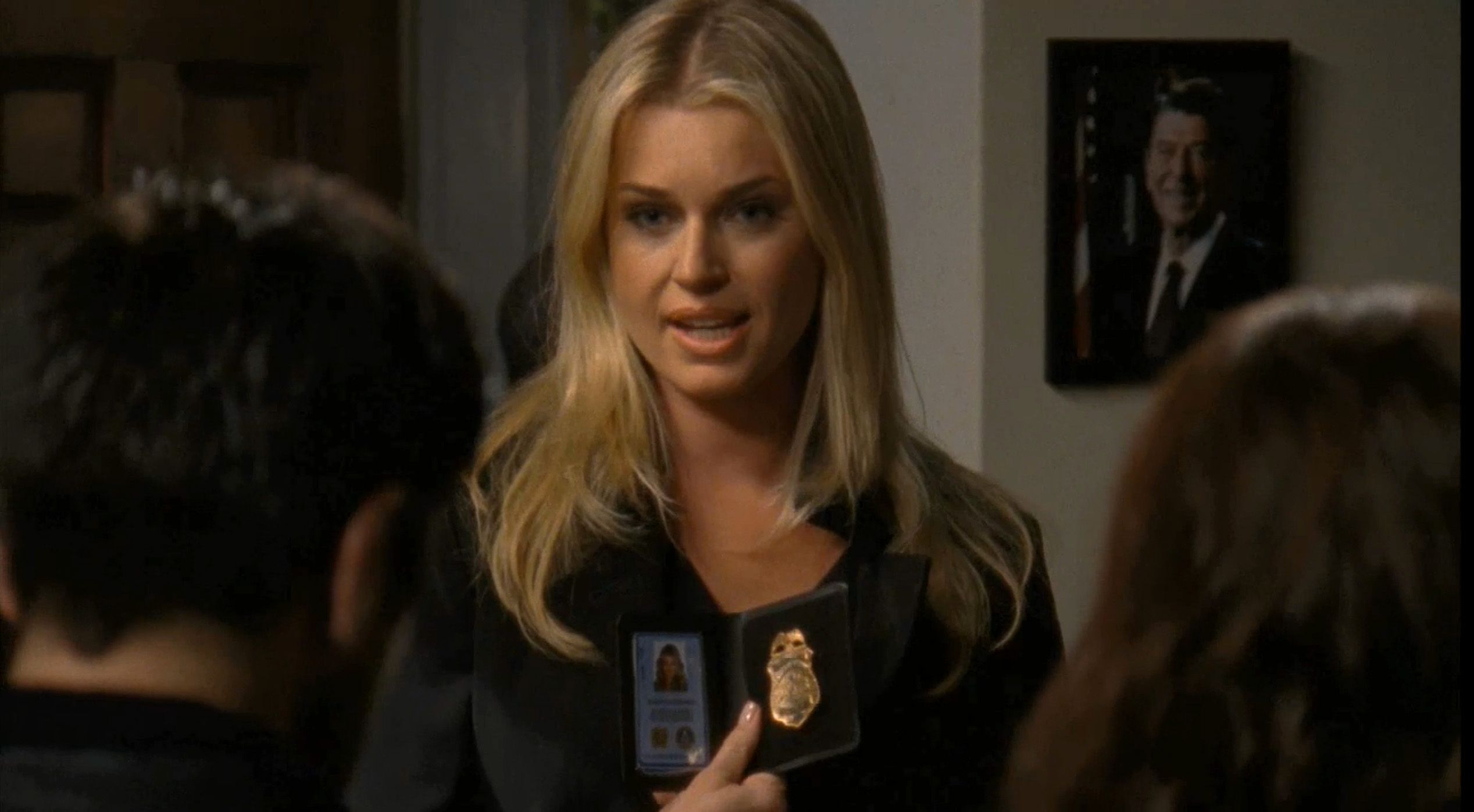 Rebecca Romijn X Fir Cameo Den Chéad Scoth Rebecca Romijn Finally