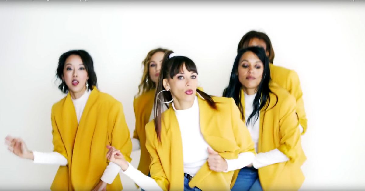 Rashida Jones’s New Video Is a Guide to Looking Fly, ’90s-Style