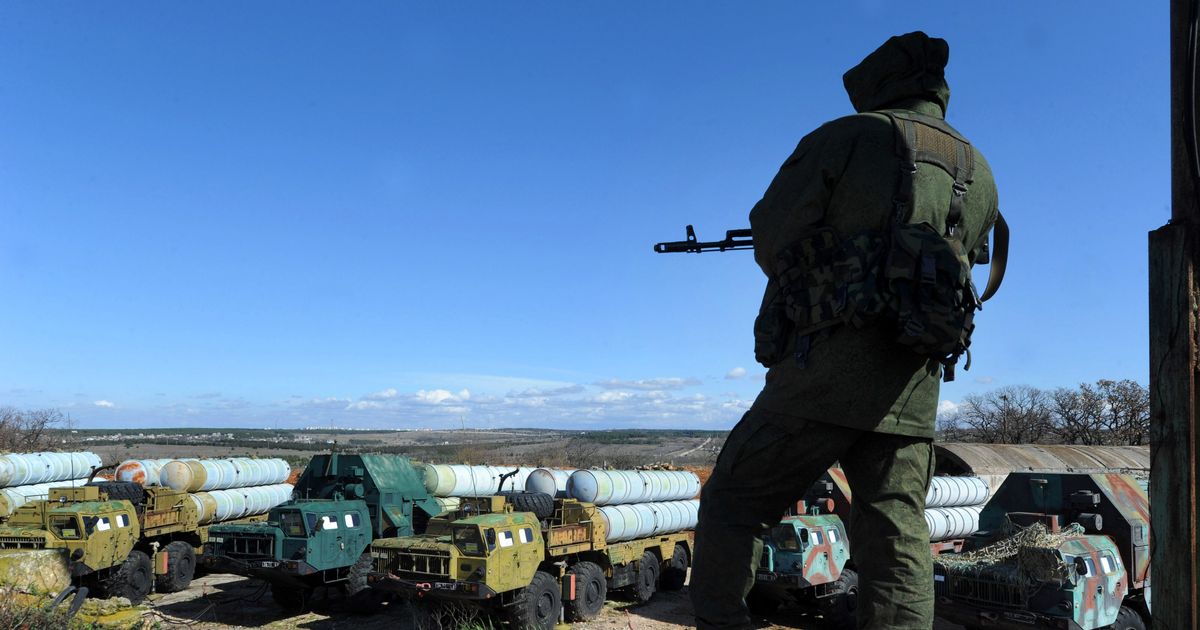 U.N. Envoy Chased From Crimea by Armed Men
