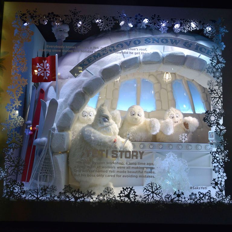 See the Best Holiday Window Displays