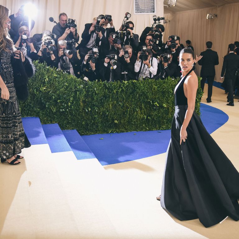 Met Gala 2017: Behind-the-Scenes Photos From the Red Carpet