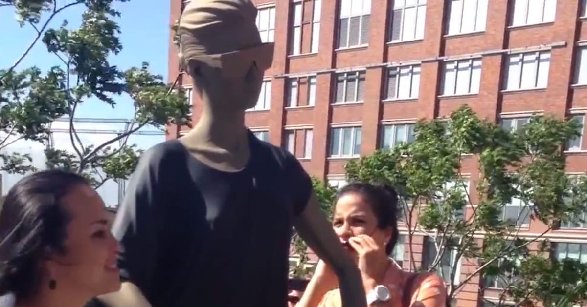 People Can Easily Be Fooled Into Thinking a Statue Is a Real Person