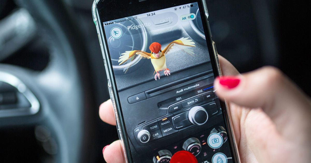 Everyone Is playing 'Pokémon Go' While They Drive