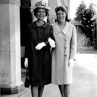 30 Vintage Ladies All Dressed Up for Easter