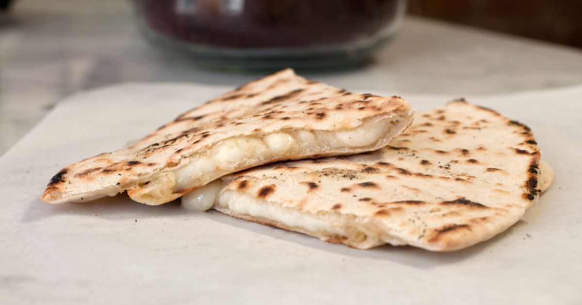 The Soulful, Satisfying Lebanese Flatbread at Manousheh Will Ruin You ...