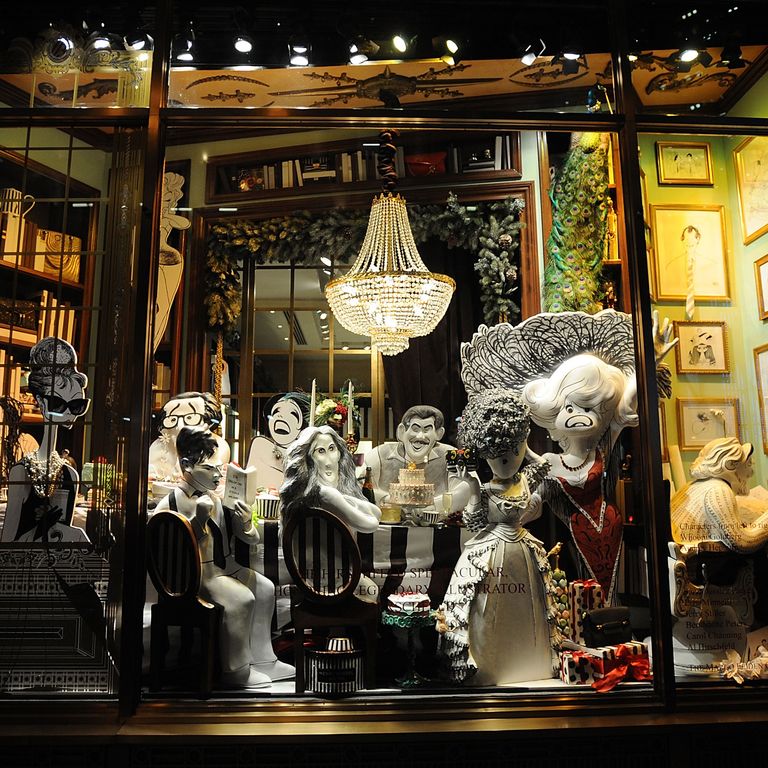 See the Best Holiday Window Displays
