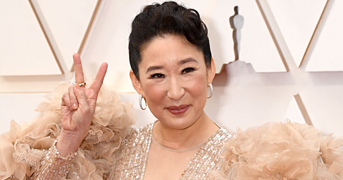 The 10 Makeup Products Sandra Oh Wore to the 2020 Oscars