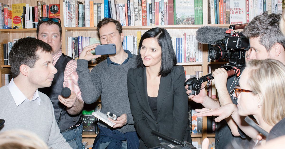 Lis Smith Searches For A Thrill