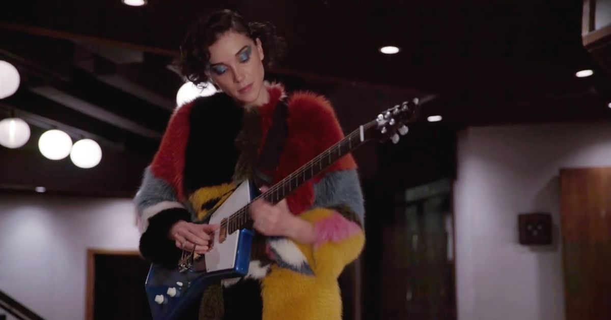 St. Vincent Loves the Dallas Cowboys So Much She Played the National ...