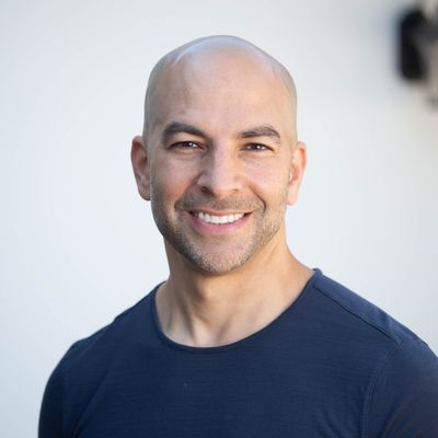 Can Health Guru Dr. Attia ‘Outlive’ His Epstein Friendship?