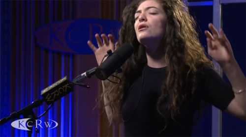A Complete GIF Guide to Lorde’s Dance Moves