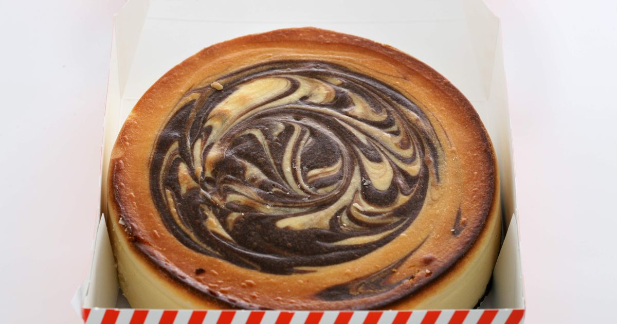 Junior’s Cheesecake and the Enduring Appeal of Mediocre Food