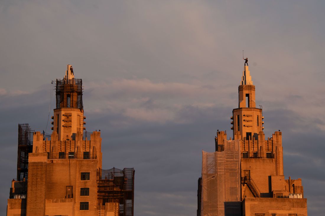 Climbers Take the El Dorado: Photos
