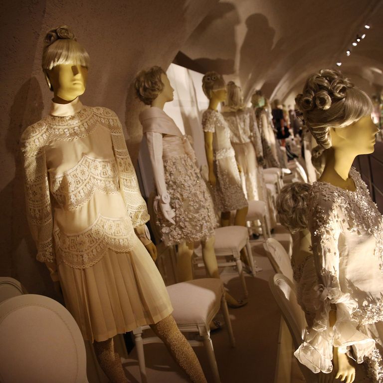 A Visual History of Valentino’s Gorgeous Couture