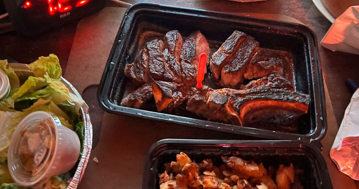 What It’s Like to Eat Delivery for a Week Straight