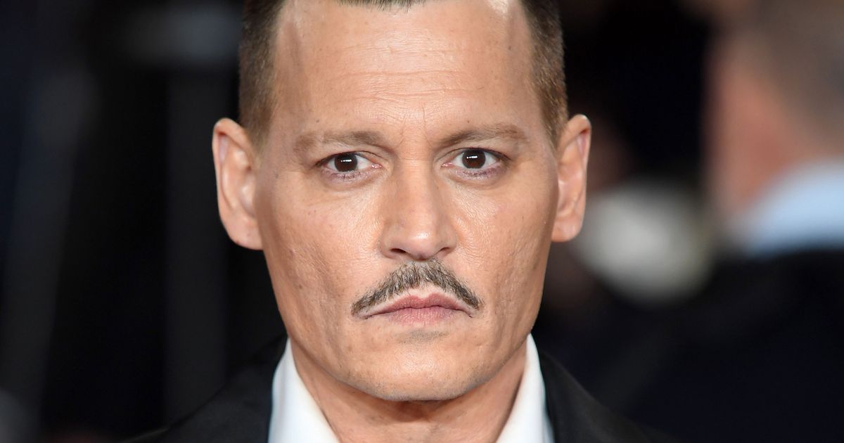 Johnny Depp Defends Acting With An Earpiece