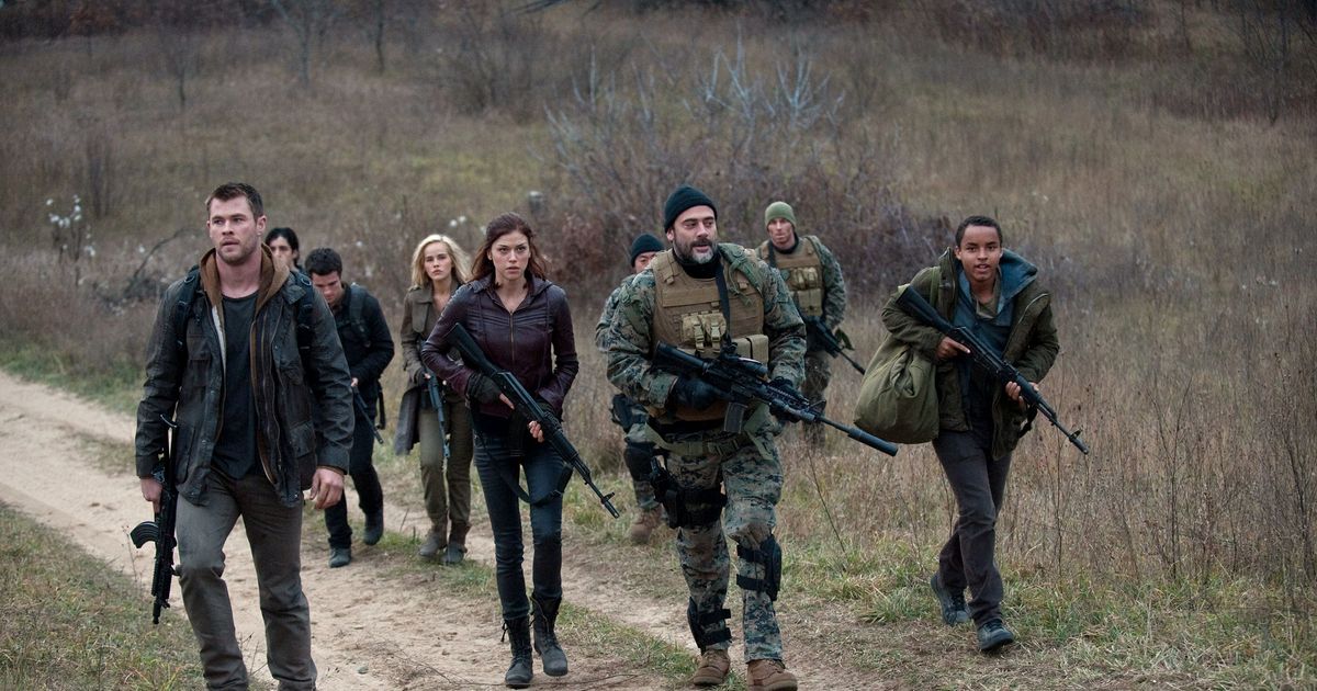 Movie Review: Red Dawn, Red Yawn, Red Dumb