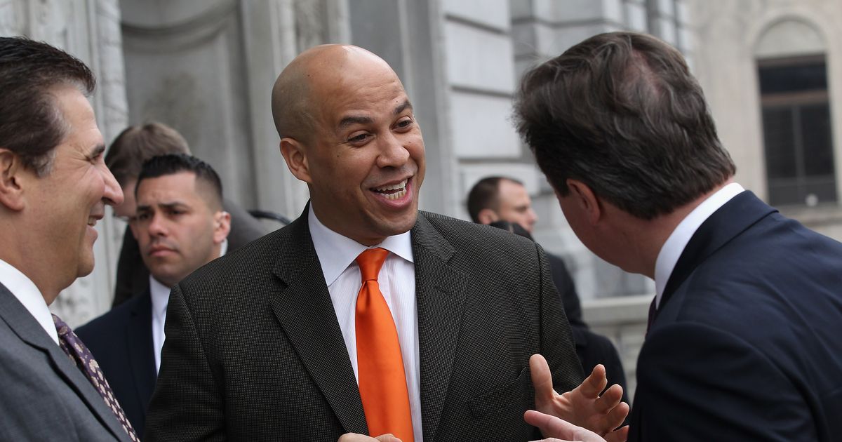 Booker Runs Toward Obama and Away From Christie
