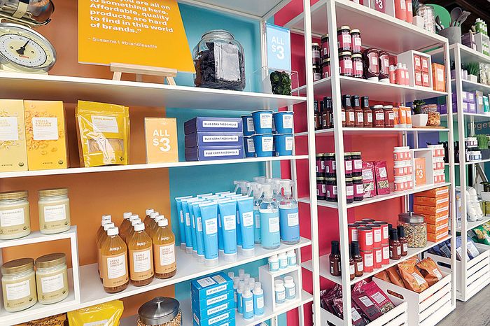 Beautycounter Opens, Vanity Mirrors, Birkenstock’s Debut