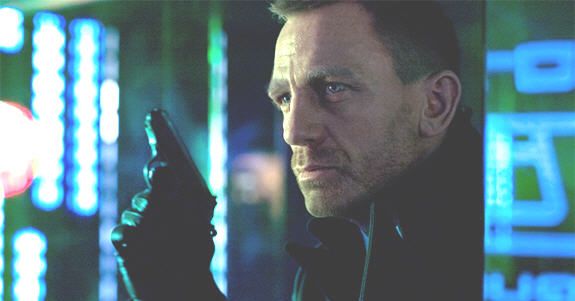 See the First Picture of Daniel Craig in Skyfall