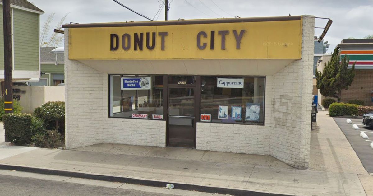 Here’s a Really Heartwarming Story About a Doughnut Shop