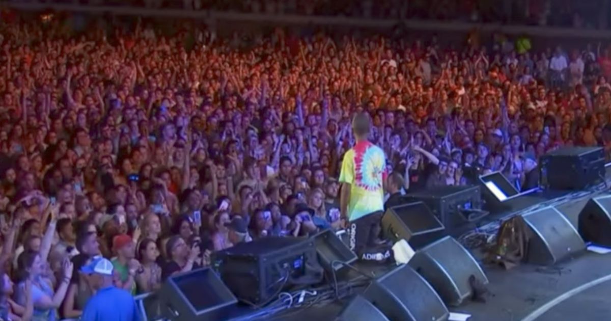 Pharrell Williams Takes a Knee at Charlottesville Concert