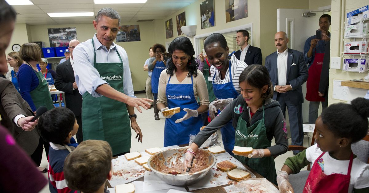What Probably Happened During President Obama’s Food-Pantry Appearance ...