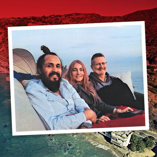 Cuomo Knows the Airports Are Terrible