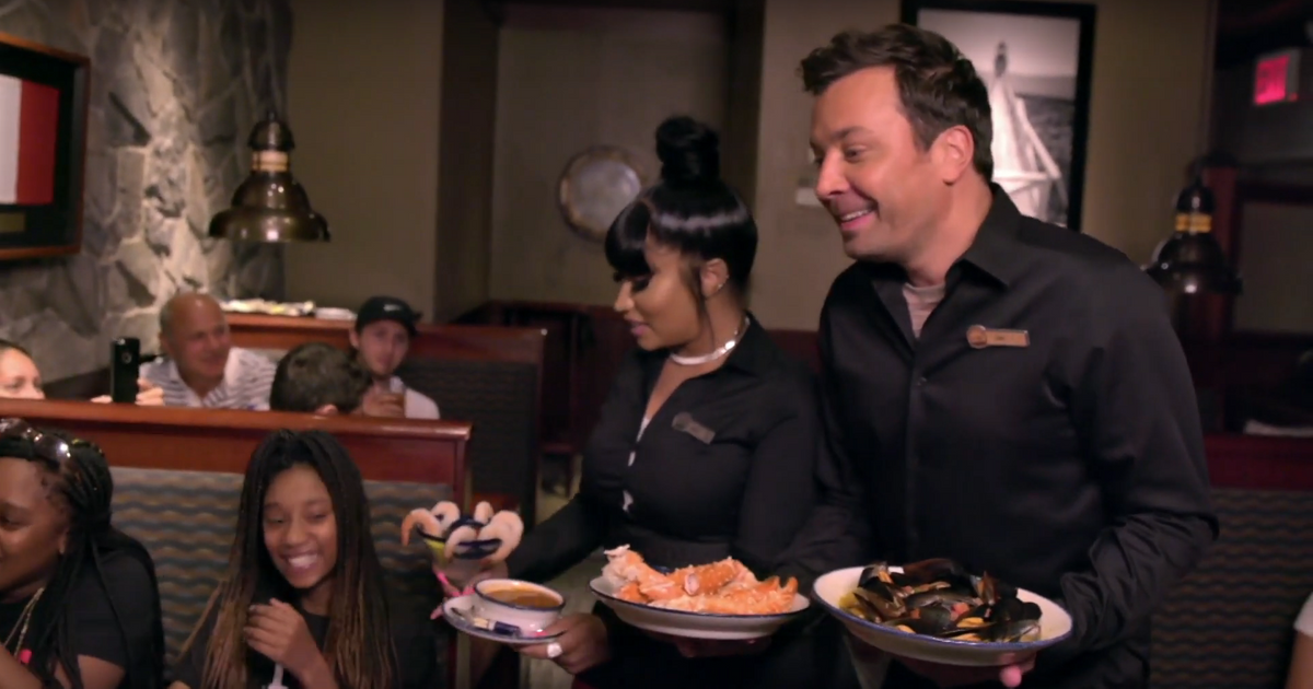 Watch Jimmy Fallon’s First-Ever Red Lobster Experience