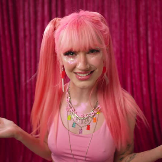 Peaches Rubs Another One Out: On Her First Album in 6 Years, Hot Dogs ...