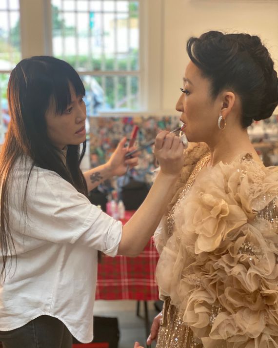 The 10 Makeup Products Sandra Oh Wore to the 2020 Oscars