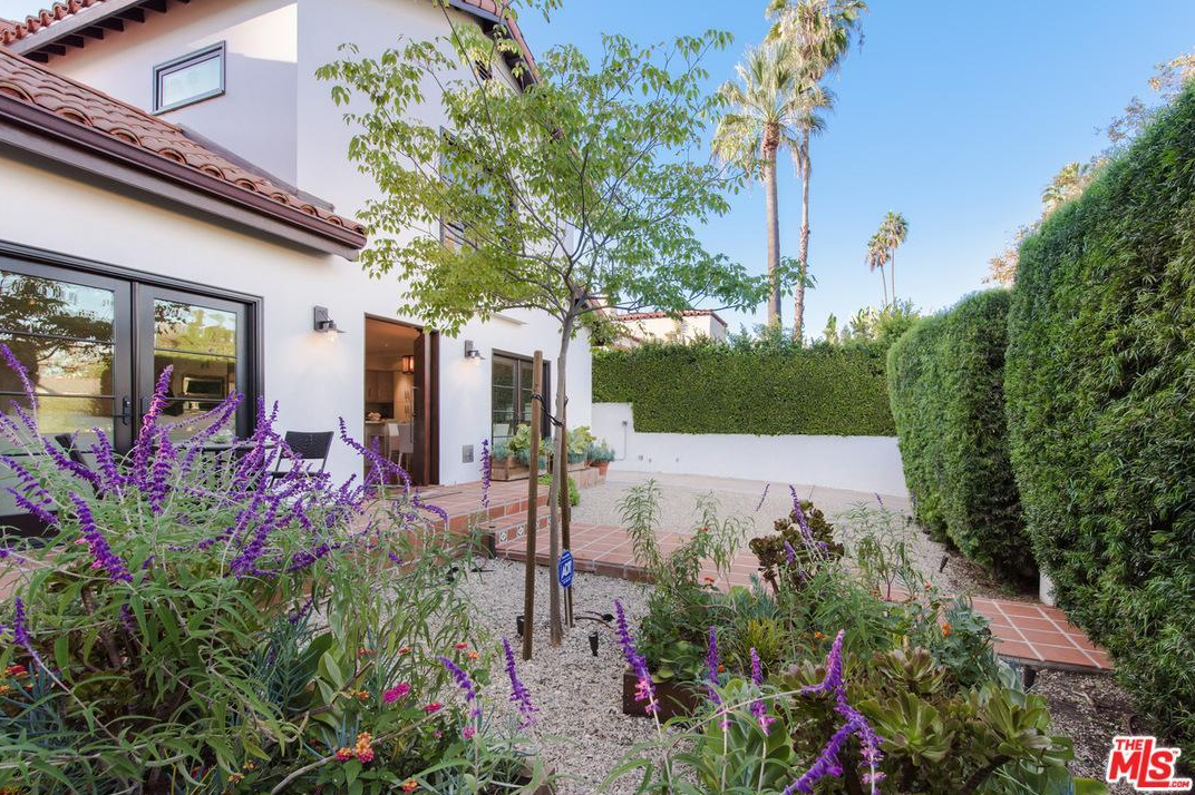 You Can Live in Rihanna’s House for Only $16,500 Per Month