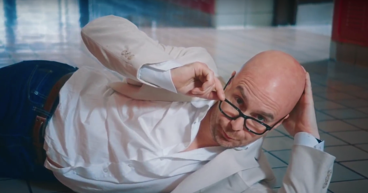 Stanley Tucci Gets ‘Saturday Night Live’ Sketch