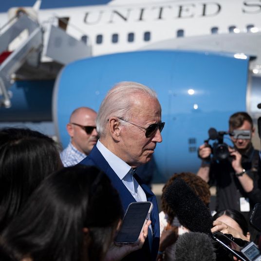 9 Times Joe Biden Creepily Whispered in Women’s Ears