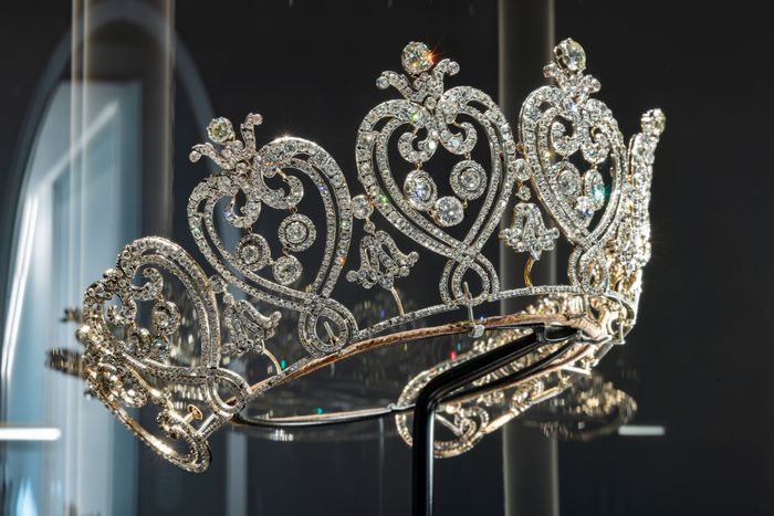 A New Cartier Exhibition in London Showcases Royal Jewels