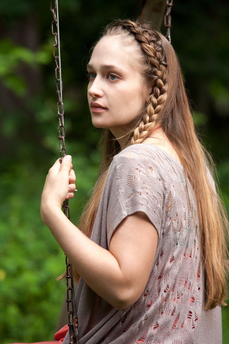 Hannah’s Finale Bowl Cut, Shoshanna’s Crazy Braids, and More Girls Hair ...