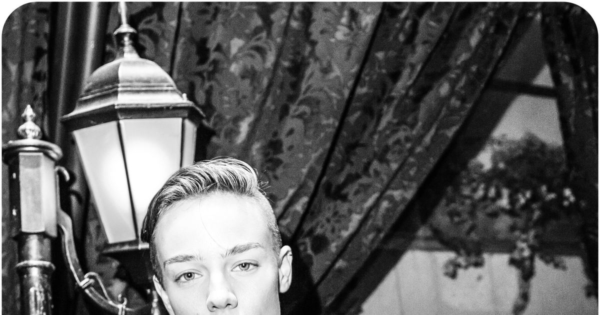 Female-to-Male Model Elliott Sailors Addresses Her Haters