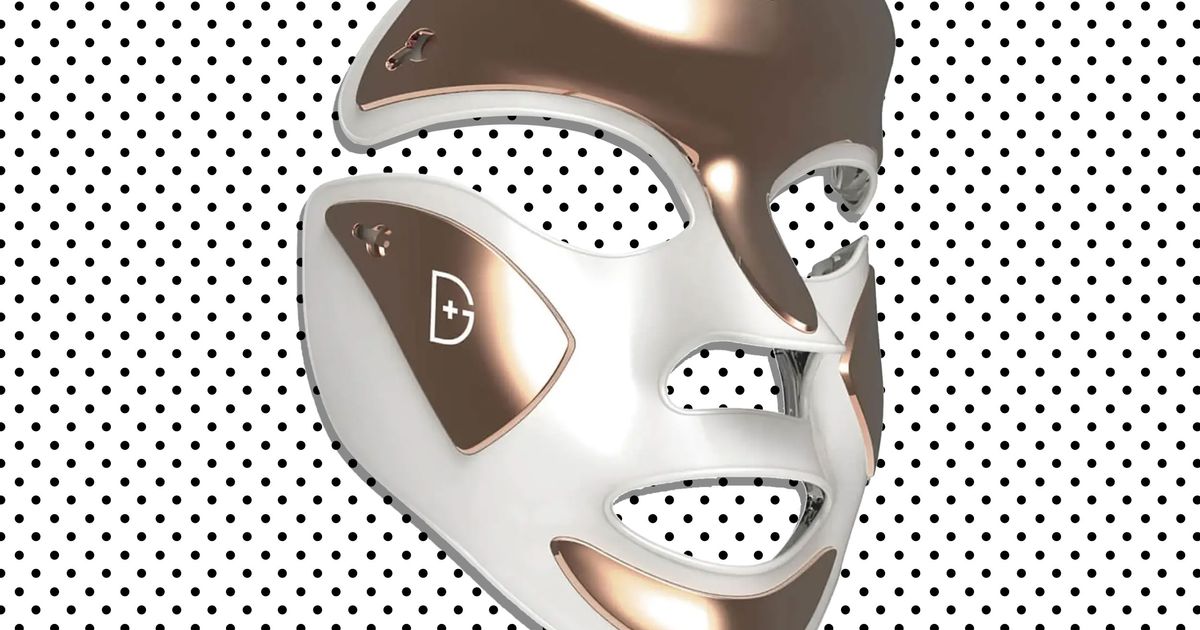 11 Best LED Light-Therapy Masks You Can Buy Online 2022
