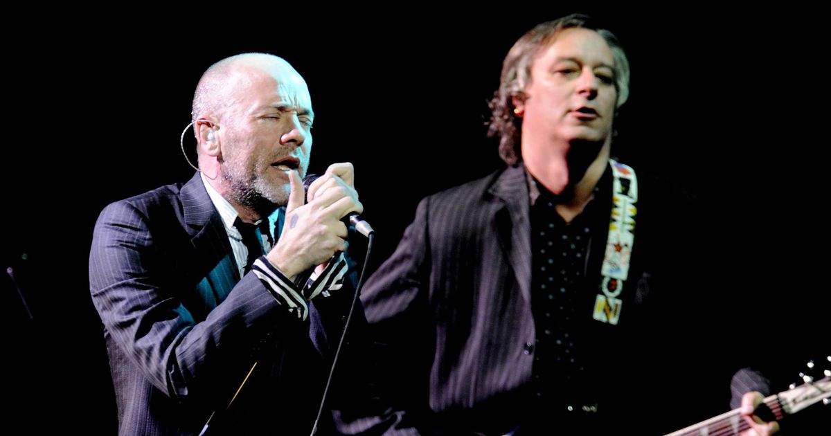 Peter Buck Explains the Casual Way R.E.M. Broke Up