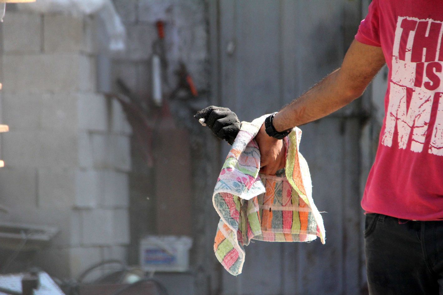 This Photo of a Newborn Baby Is One of the Most Heartbreaking and ...