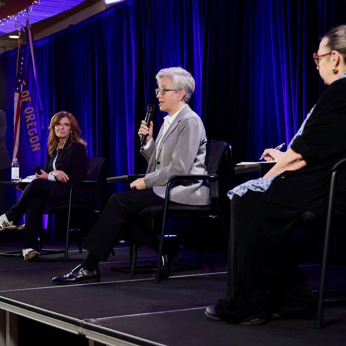 Democrats Struggling in Deep-Blue Oregon