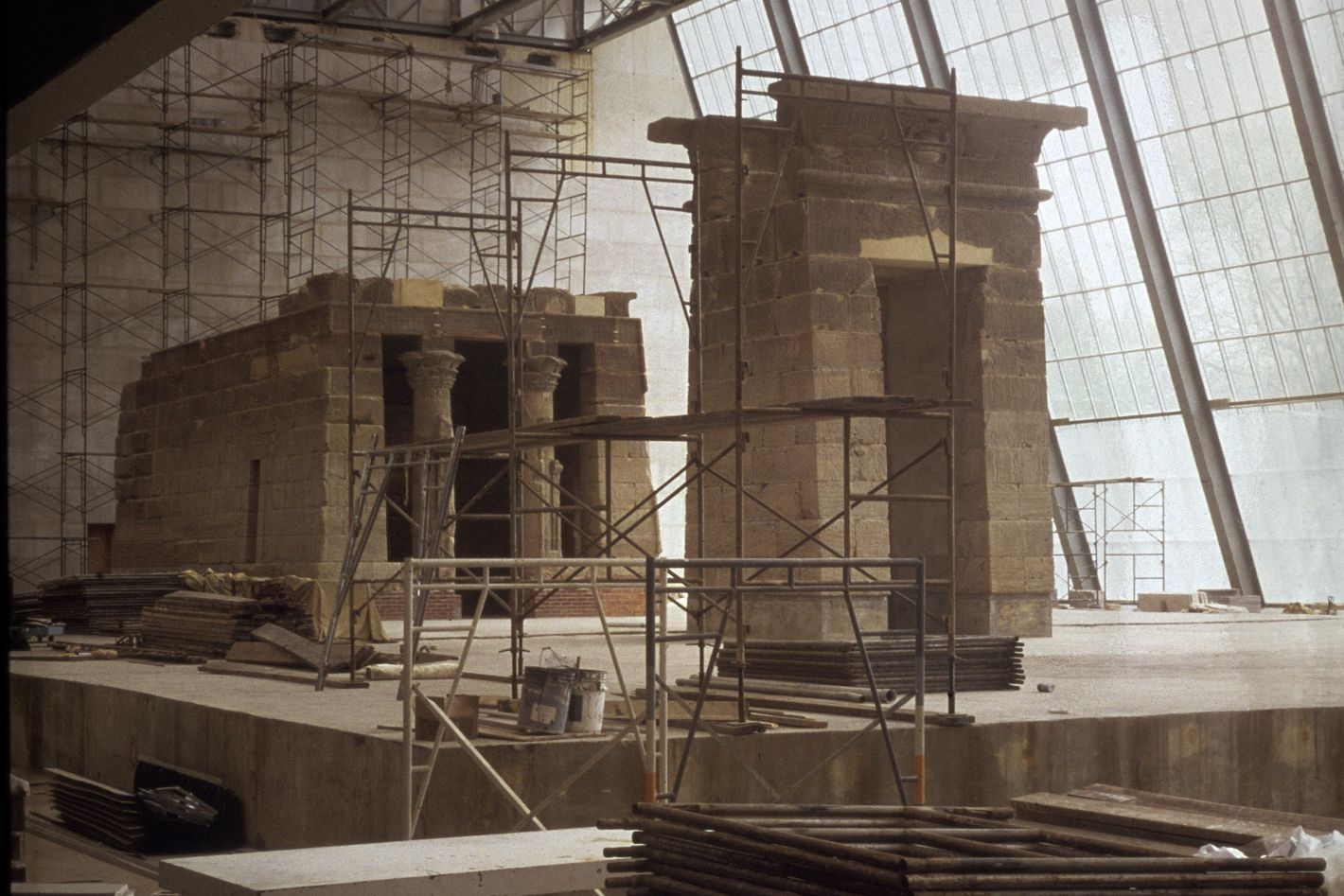 How Thomas Hoving Created the Museum Blockbuster