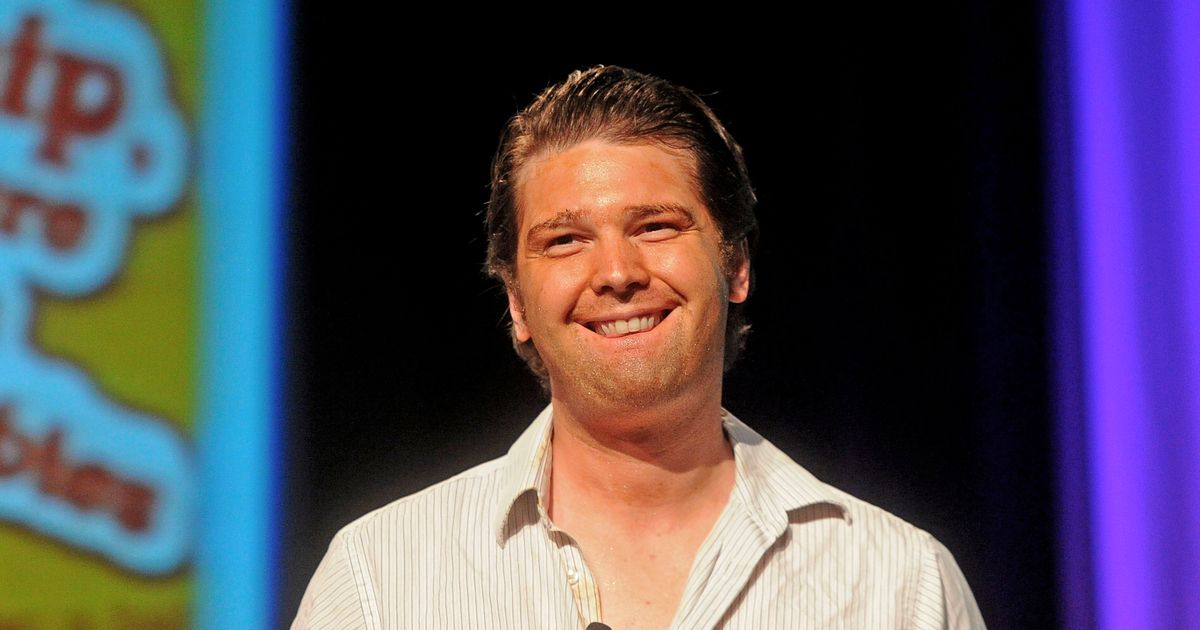 Groupon CEO Andrew Mason Sits in the Middle of a Multi-Billion-Dollar ...