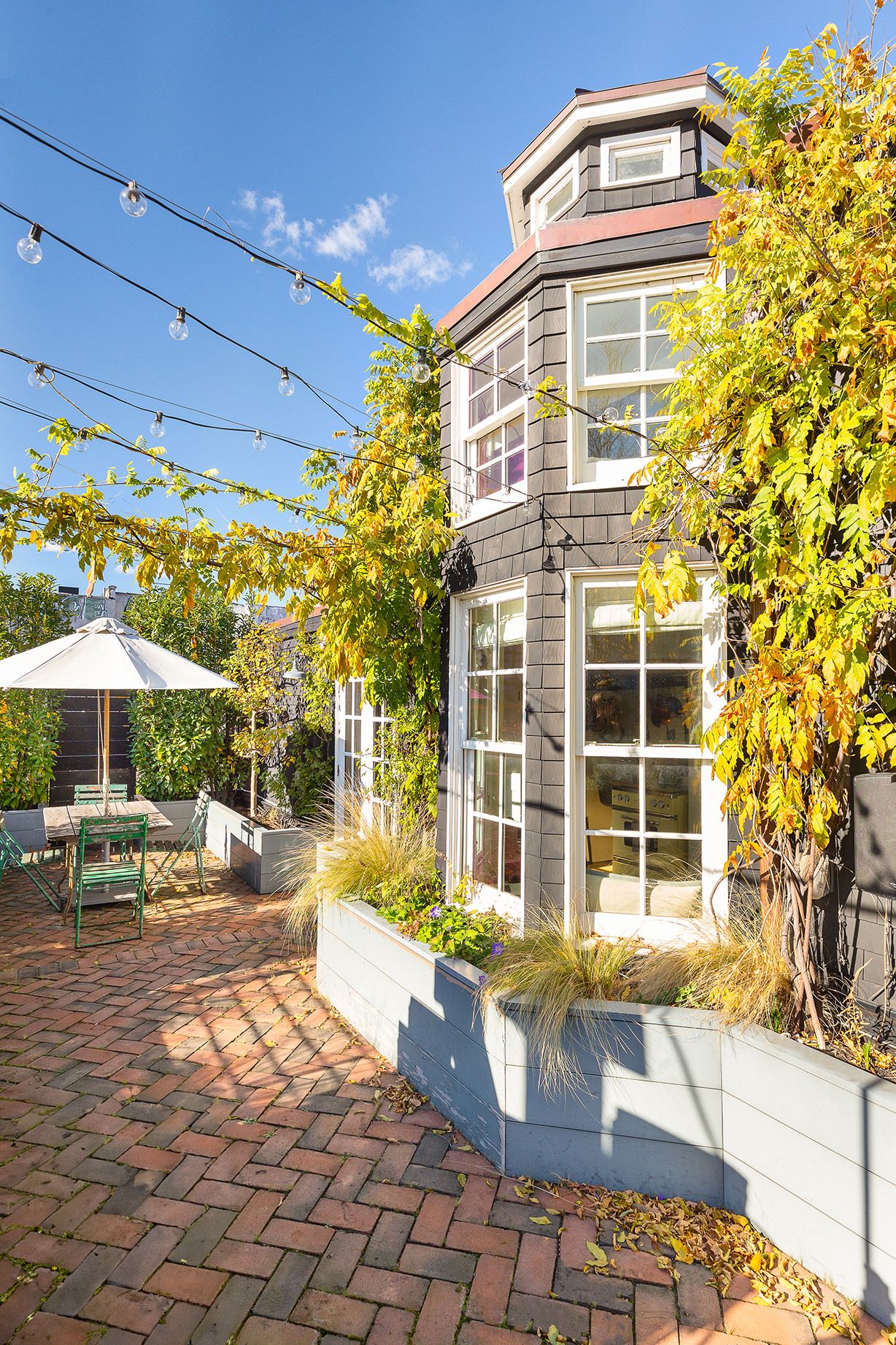 A Seaside Cottage on an East Village Rooftop Is for Sale