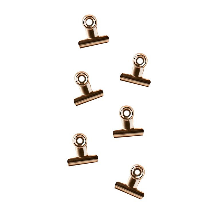 Oooh, Shiny! 22 Things That Gleam