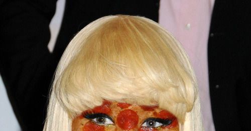 Visit Pizza on Face, a Blog That Superimposes Pizza Onto Celebrity Faces