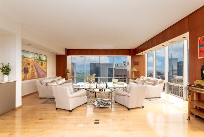 Who in Olympic Tower Is Trying to Sell 5 Apartments?