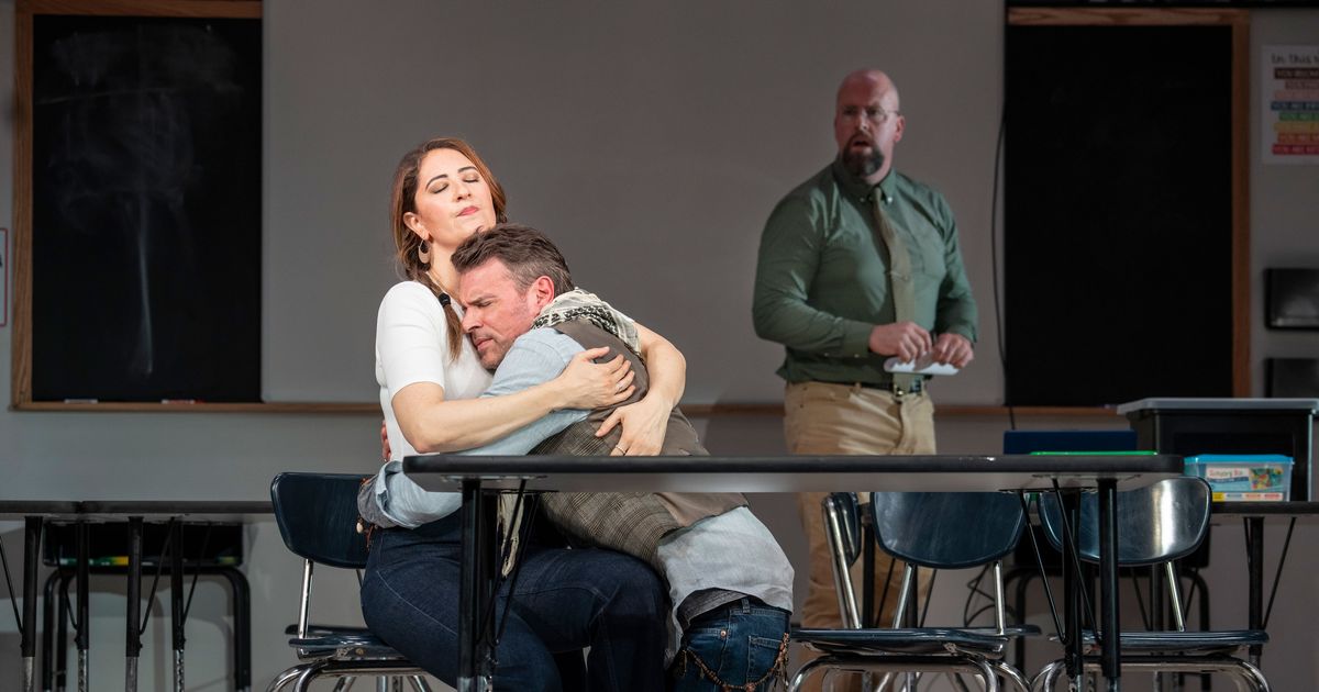 Theater Review: ‘The Thanksgiving Play’ on Broadway