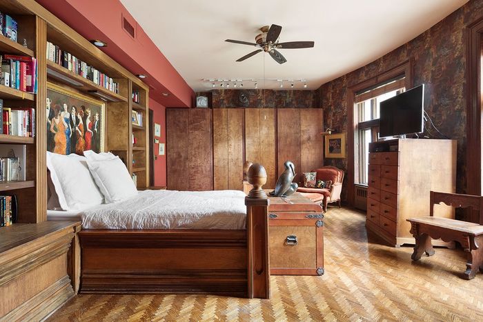 An Upper West Side Gilded Age Mansion With Theatrical Flair