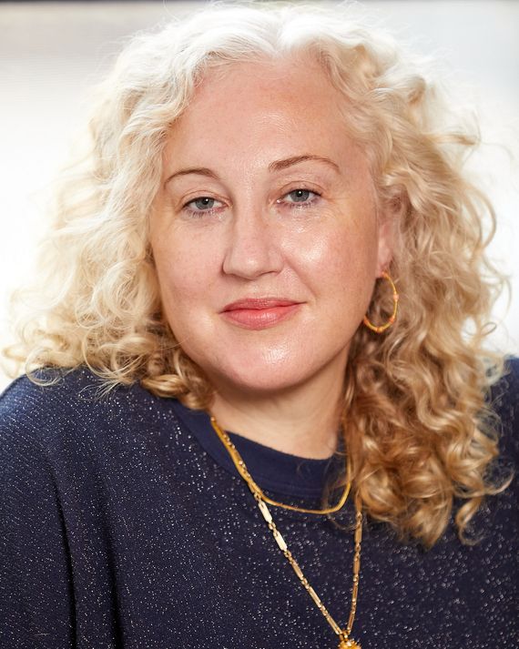 Aging Hair: What to Know, How to Improve Texture, Styling